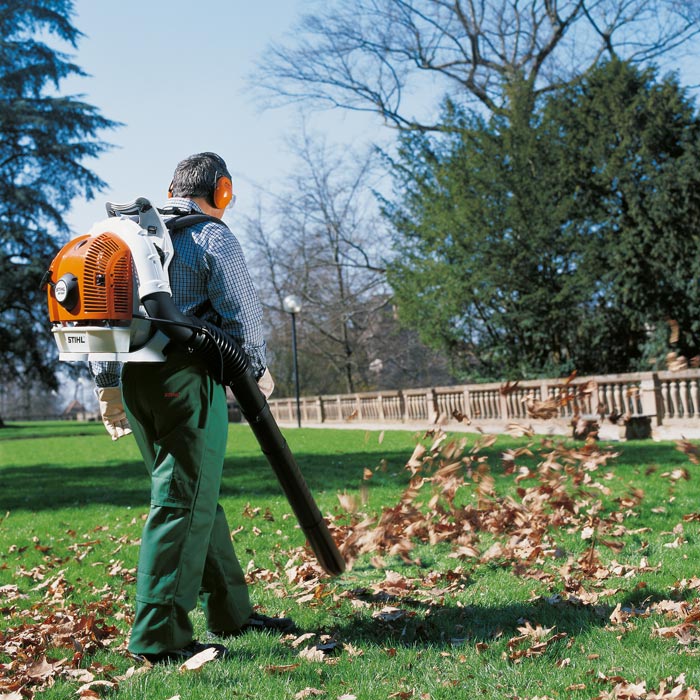 Stihl BR 500 Back Pack Petrol Blower | Leaf Blowers & Vacuums
